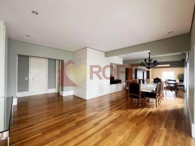 VENDA ou LOCAÇÃO Edifício Paris | 552m² | 4 Suítes | Jacuzzi Privativa | Lazer de Luxo