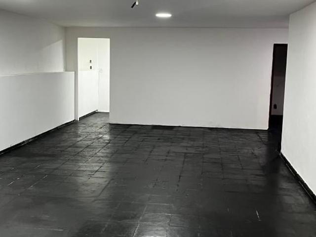 VENDA, PERMUTA OU LOCAÇÃO ! SCLRN 713 TÉRREO E SUBSOLO!
