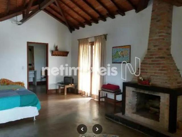 Pousada em Muriaé, MG. Casa principal com 4 suítes outra de 3 suítes mais 2 chalés, reserva nativa