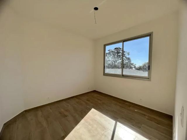 Imperdível Casa em Condomínio para Venda localizada no Bairro Joana Marques, com 3 dormitórios, send