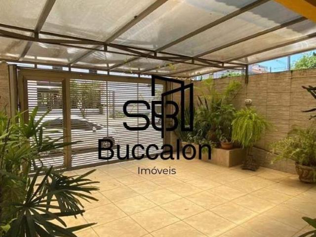 Venda | Sobrado no Boqueirão — Santos/SP | 200m² • 3 Suítes • Piscina e Espaço Gourmet • 2 Vagas