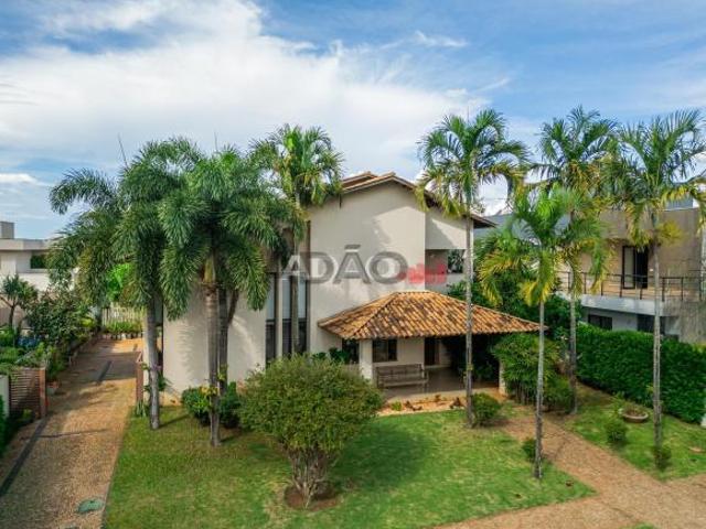 Venda Sobrado Alphaville Flamboyant | 4 Suítes | Lote 880 m² Casa em Condomínio com 4 Quarto s por