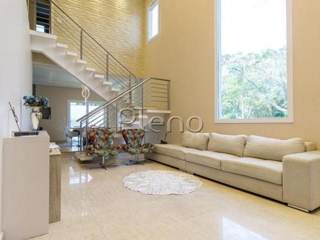 Venda | Sobrado com 400,00 metroQuadrado, 4 dormitório s, 2 vaga s. Cascata, P