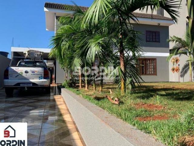 VENDA | Sobrado, com 4 dormitórios em Coqueiral, Cascavel