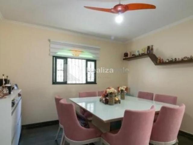 Sobrado à venda em São José dos Campos, Centro, com 4 quartos, com 214 m²