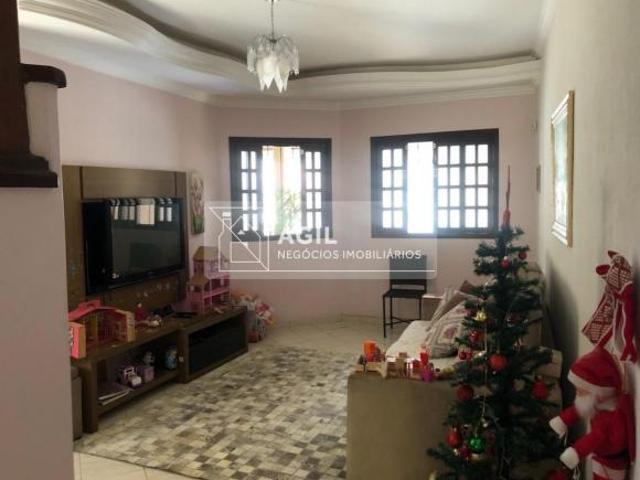 Venda Sobrado com 235m² 4 dormitórios com suíte no Loteamento Villa Branca Jacareí