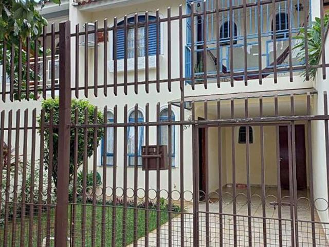 VENDA | Sobrado, com 3 dormitórios em Jardim Novo Horizonte, Maringá