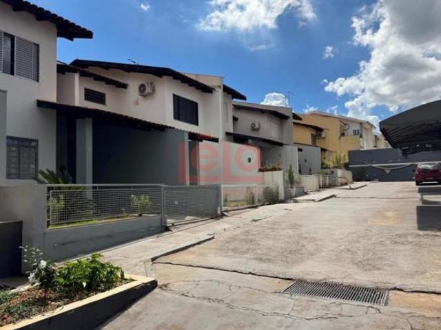 [Venda] – Sobrado – Condomínio fechado, Vila Marumby, Maringá/PR – A poucos minutos do centro