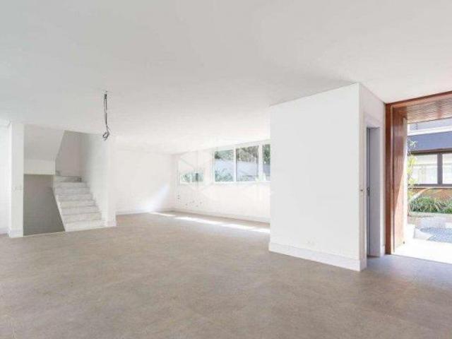 VENDA, sobrado em CONDOMINIO FECHADO no Alto da Boa Vista de 367 m², com 04 suítes e 04 vagas de gar