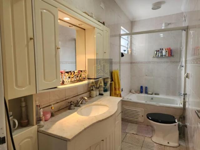 Venda Sobrado 215m2 espaçoso 3 dormitórios sendo 1suite 2vagas Butantã SP