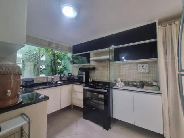 VENDA SOBRADO JARDIM ARPOADOR 025 m² 03 QUARTOS DUAS VAGAS FL38