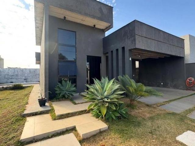 VENDA/TROCA EXCELENTE CASA COM 4 QUARTOS E PISCINA NA PONTE ALTA