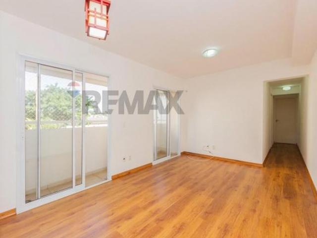 VENDE 56m² Saúde: 2 quartos, sendo 1 suíte, 1 vaga e localização privilegiada!