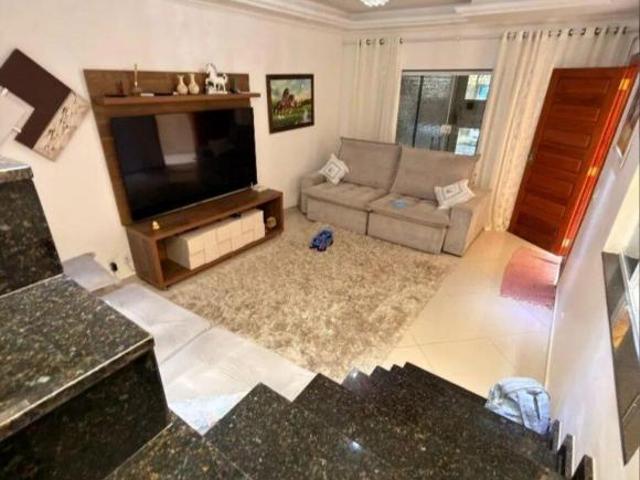 Vende um belo sobrado, captado 08/05/2026
