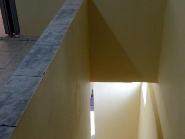 VENDE UMA LINDA CASA COM 4 COMODOS