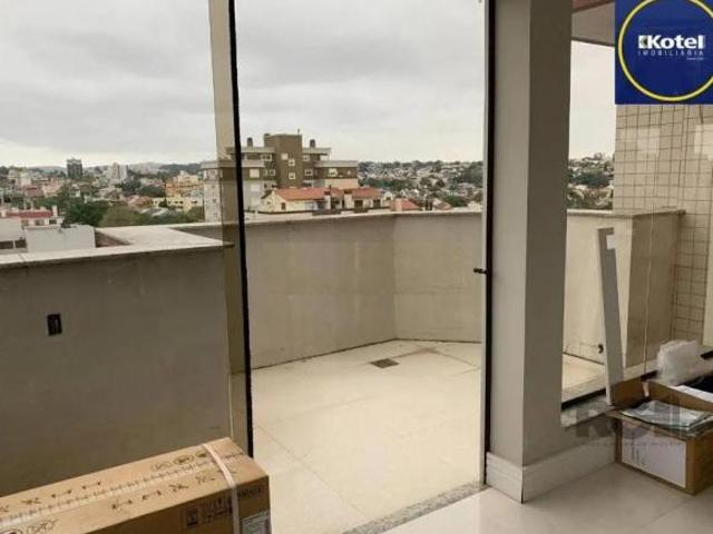 vende ampla cobertura de três 3 dormitórios, dentre eles uma 1 suíte, com du