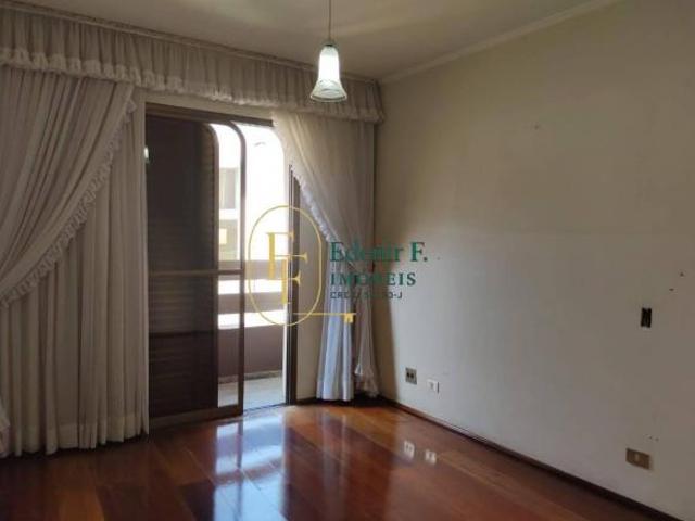 Vende apartamento 4 dormitórios, 4 vagas, 1 por andar, Jardim Avelino