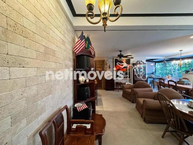 Vende apartamento área privativa de 3 quartos no Castelo em Belo Horizonte com excelente acabamento