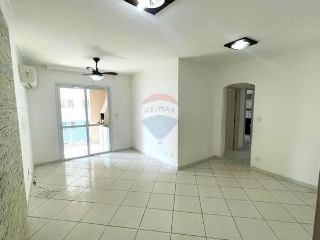 Vende apartamento com 3 Dormitórios, Varanda Gourmet Cozinha com Armários Área Lazer à 50 Metros Mar