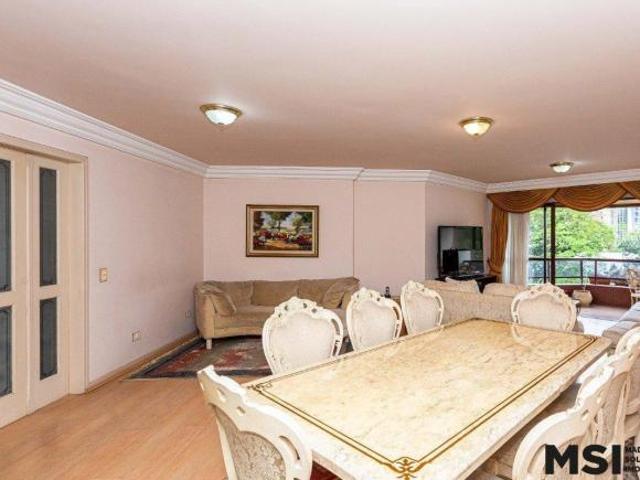 VENDE APARTAMENTO COM 04 QUARTOS 1 SUÍTE | BAIRRO BATEL CURITIBA/PR