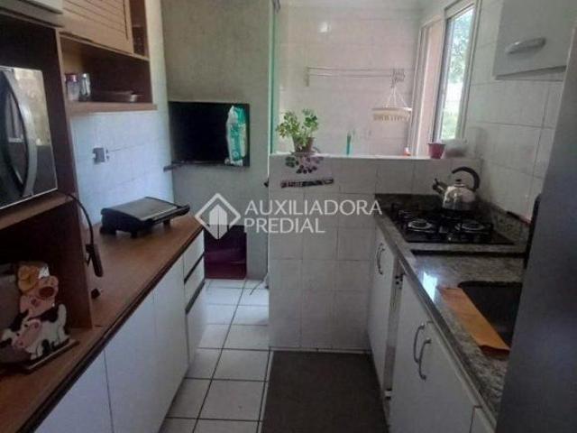 Vende apartamento com 2 dormitórios Centro