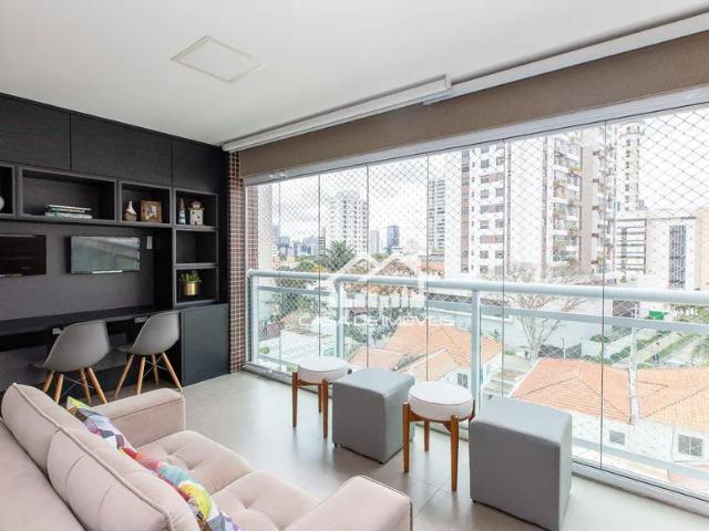 Vende apartamento com 2 dormitórios, lazer clube em prédio moderno no Brooklin