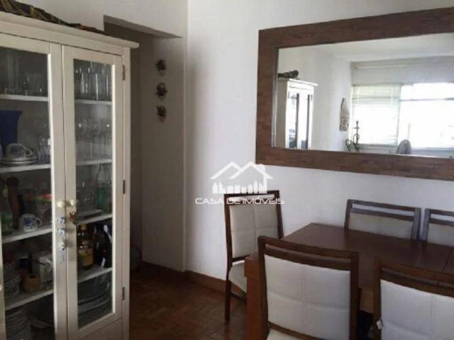 Vende apartamento com 76m², andar alto em Moema