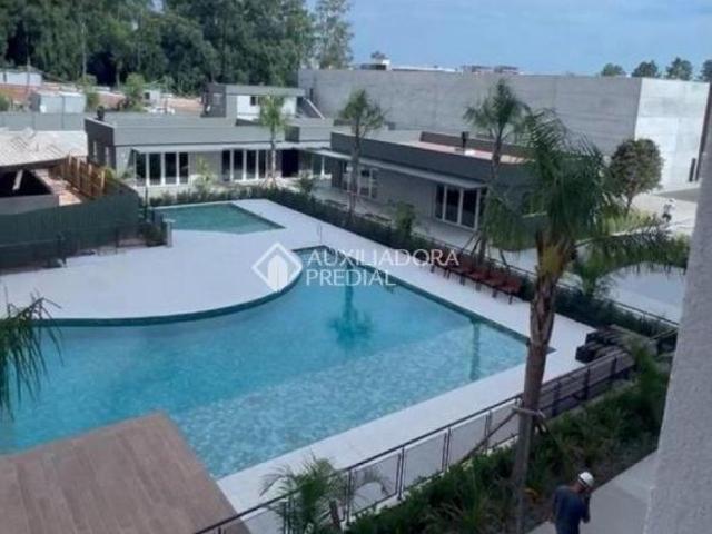 Vende apartamento de 02 quartos com Suíte Moinhos de Vento