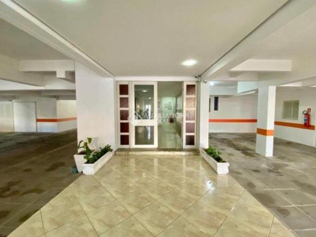 Vende apartamento de 2 quartos totalmente mobiliado com elevador Centro Capão da Canoa