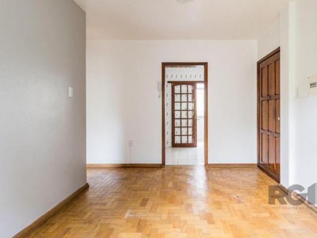 Vende Apartamento de 3 dormitórios no Bairro Jardim Botânico Porto Alegre!
