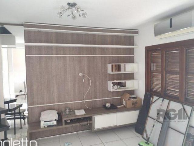 Vende apartamento duplex, 2 dormitórios, 1 suíte, closet, ar split, salão de fes