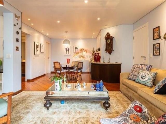 VENDE Apartamento em Moema 141m² 3 Suítes, 2 vagas, lazer, próximo ao Parque