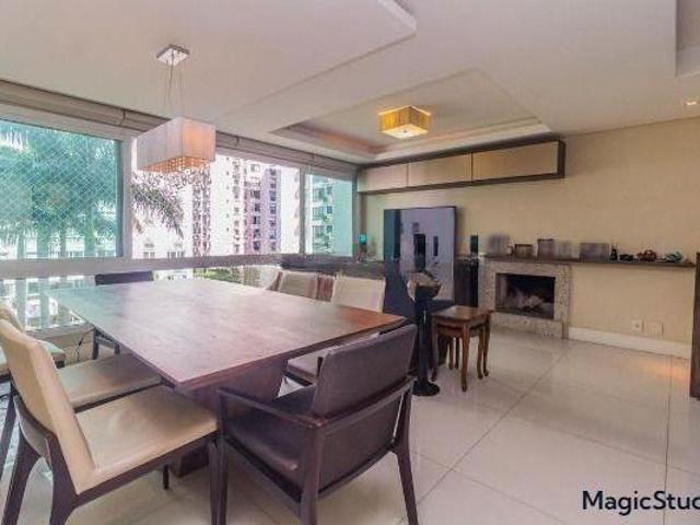 Vende apartamento no Bairro Passo da Areia Porto Alegre