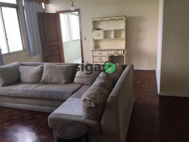 VENDE Apartamento no Campo Belo com 3 Dormitórios, um suíte e 2 Vagas