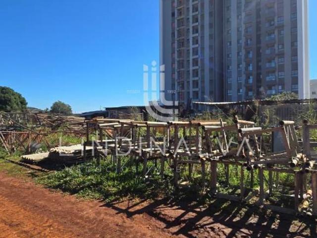 Área comercial com 4.958 m² na Avenida General Meira ideal para empreendimento
