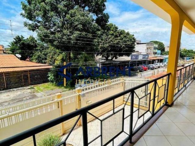 Vende casa na QE 32 Guará II, com HABITE SE, unindo conforto, sofisticação e exclusividade em um só