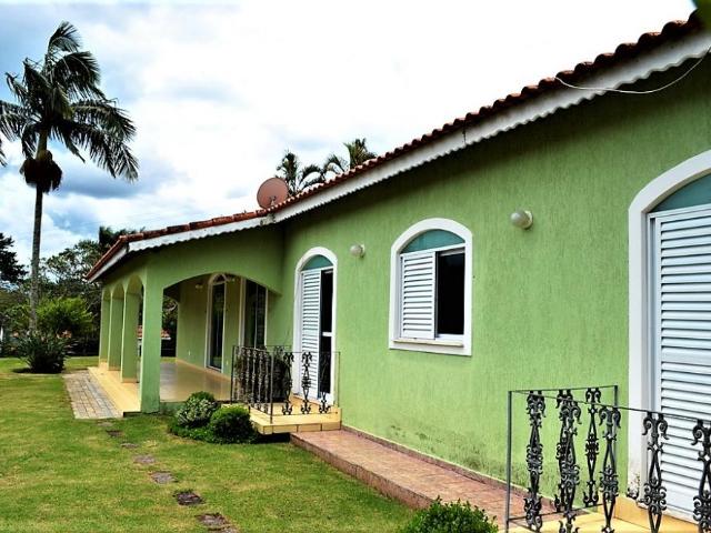 Vende casa no Condomínio Arujazinho I, II e III em Arujá SP!