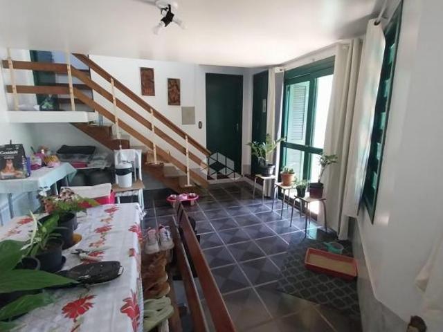 Vende casa com 3 quartos, com anexo nos fundos, piscina, pátio no Igara Canoas
