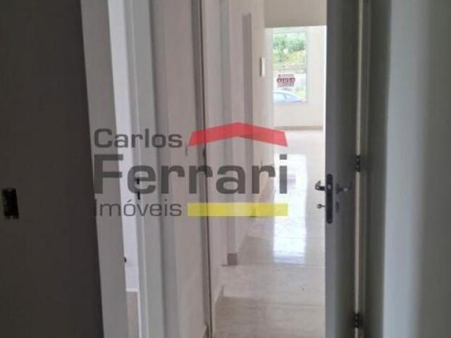 VENDE CASA DE 2 QUARTOS COM SUÍTE NO RESIDENCIAL FLORADA RAÍZES