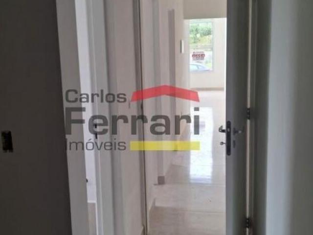 VENDE CASA DE 2 QUARTOS COM SUÍTE NO RESIDENCIAL FLORADA RAÍZES