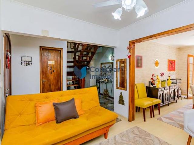 Vende casa em condomínio com 3 dormitórios no bairro Tristeza