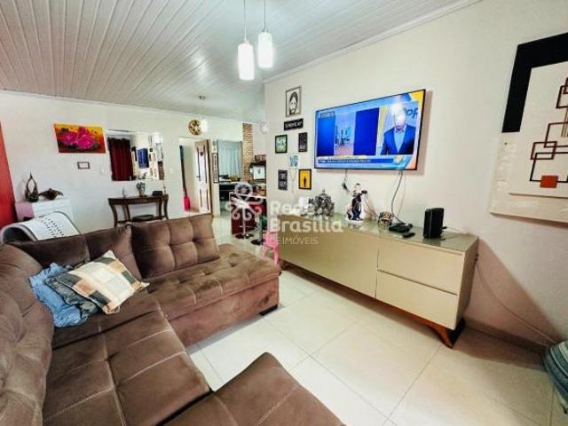 VENDE CASA QNA 9 TAGUATINGA NORTE ACEITA FINANCIAMENTO E FGTS