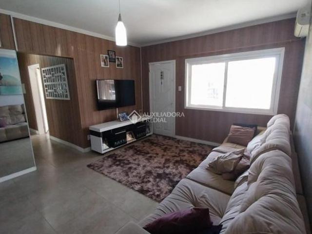 Vende casa sobrado com piscina aquecida bairro Igara em Canoas