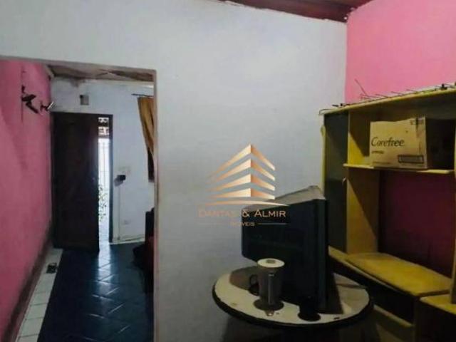 Vende casa térrea na Vila São Ricardo, com 2 dormitórios, próximo do centro de Guarulhos