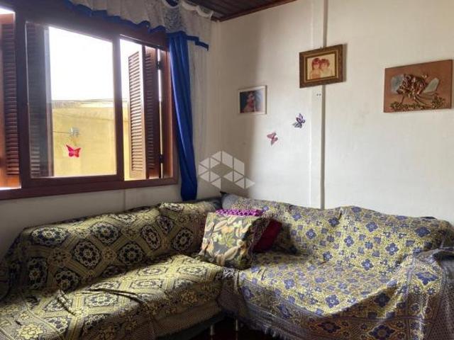 VENDE CASA 3 DORMITÓRIOS MEDIANEIRA