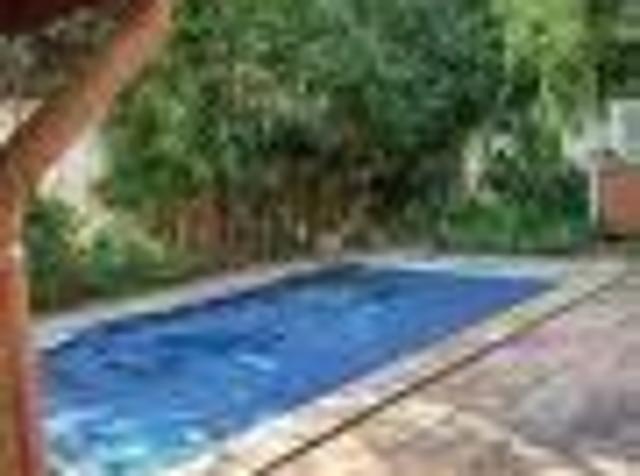 Vende Casa 3 quartos, 1 suíte, 3 banheiros, Piscina, área verde, Vila Irmãos Armoni ZN SP