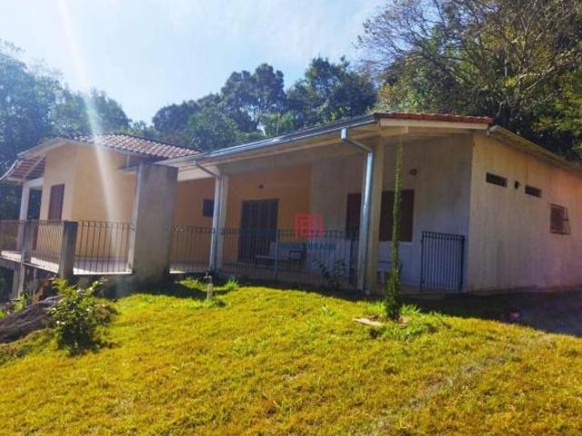 VENDE Chácara em Piranguçu com 2 casas com 3 dormitórios, sendo 2 suítes, com muito Verde para você