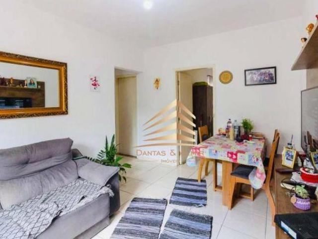 Vende excelente apartamento no Bom Clima, com 2 dormitórios, próximo do centro de Guarulhos