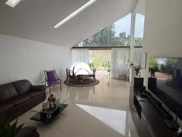 Vende magnânima casa no Park Way, Brasília CA1699