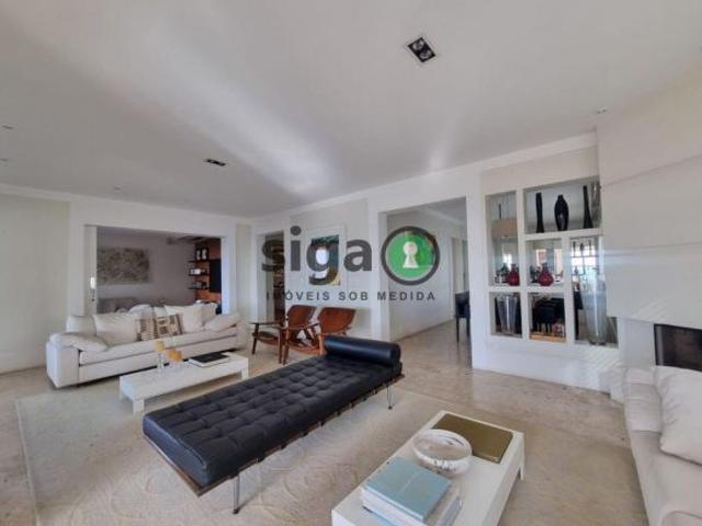 VENDE MORUMBI 260 METROS COM 3 suítes